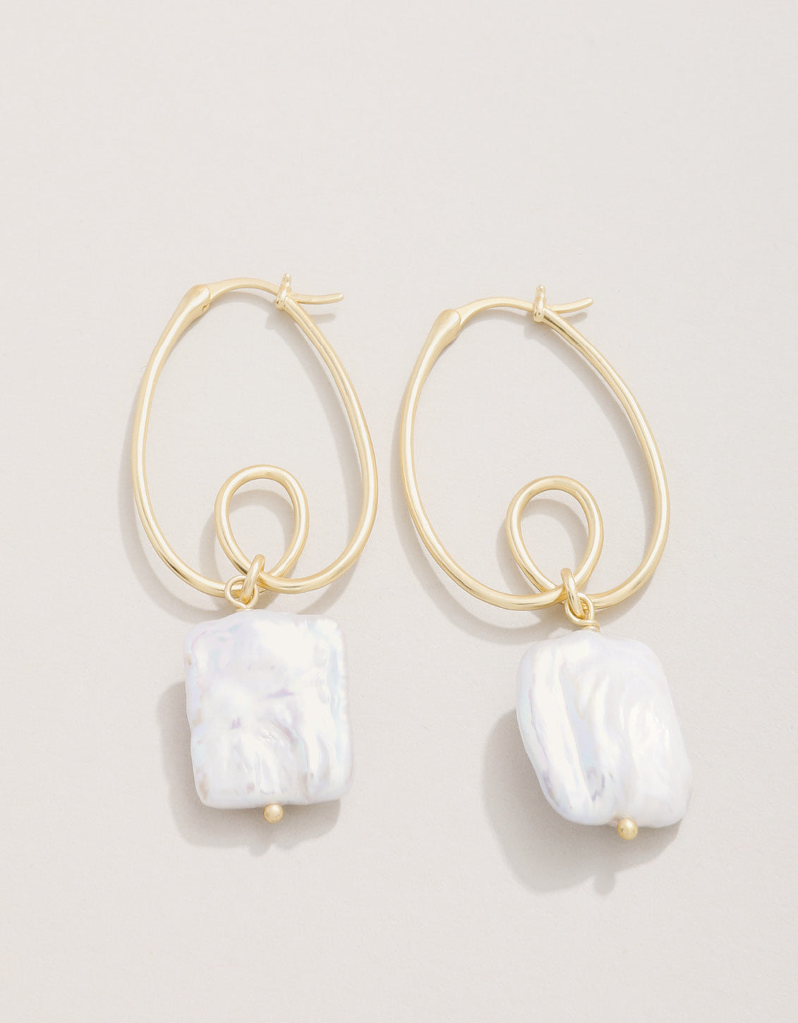 Loopy Hoop Earrings Pearl