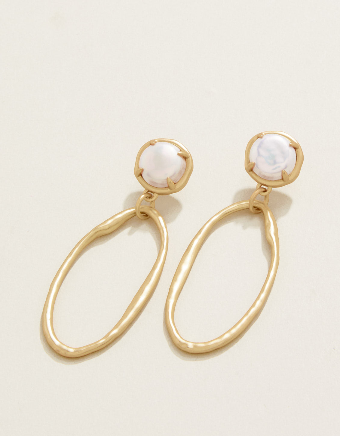 River Club Earrings Pearl