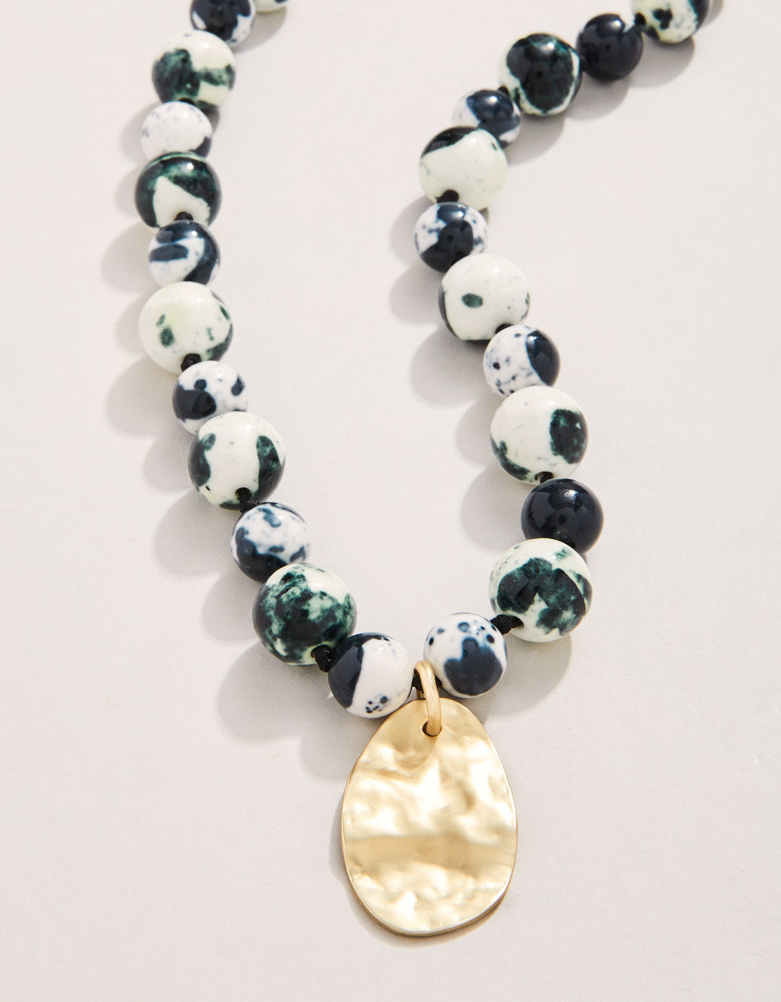 Kai Stone Necklace 18" Marbled Black